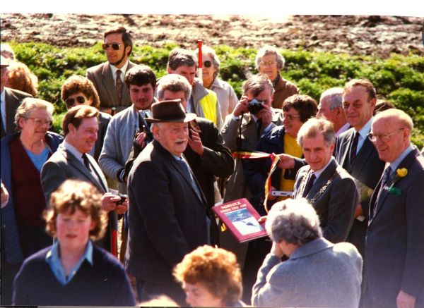 Ellingham and Kirby Cane photograph archive - Roads